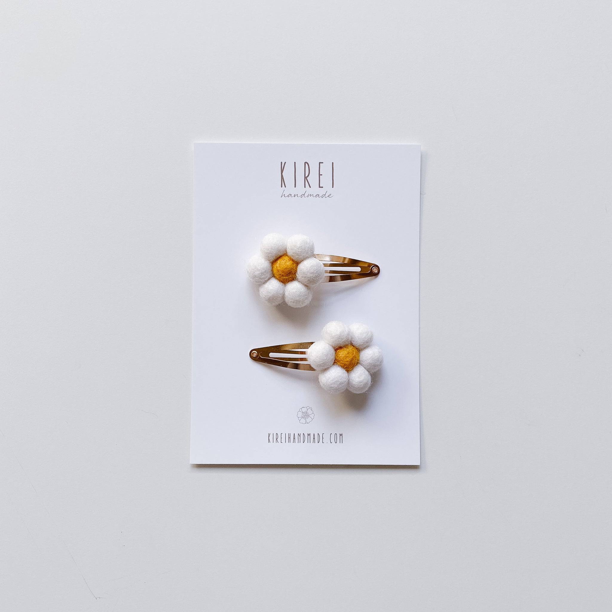 Pompom Daisy Snap Clips (Set of 2) - White – Kirei handmade